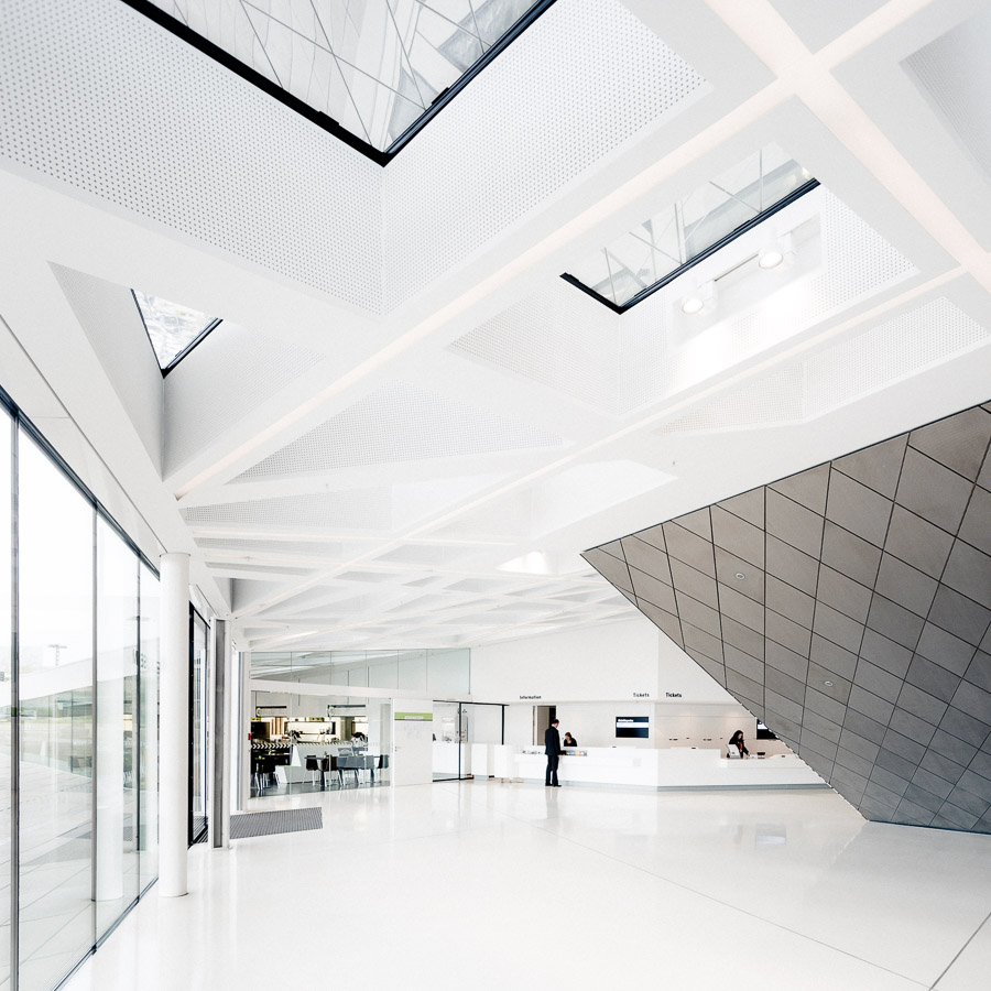 Porsche Museum - Stuttgart - dynamic forms - architectural photography